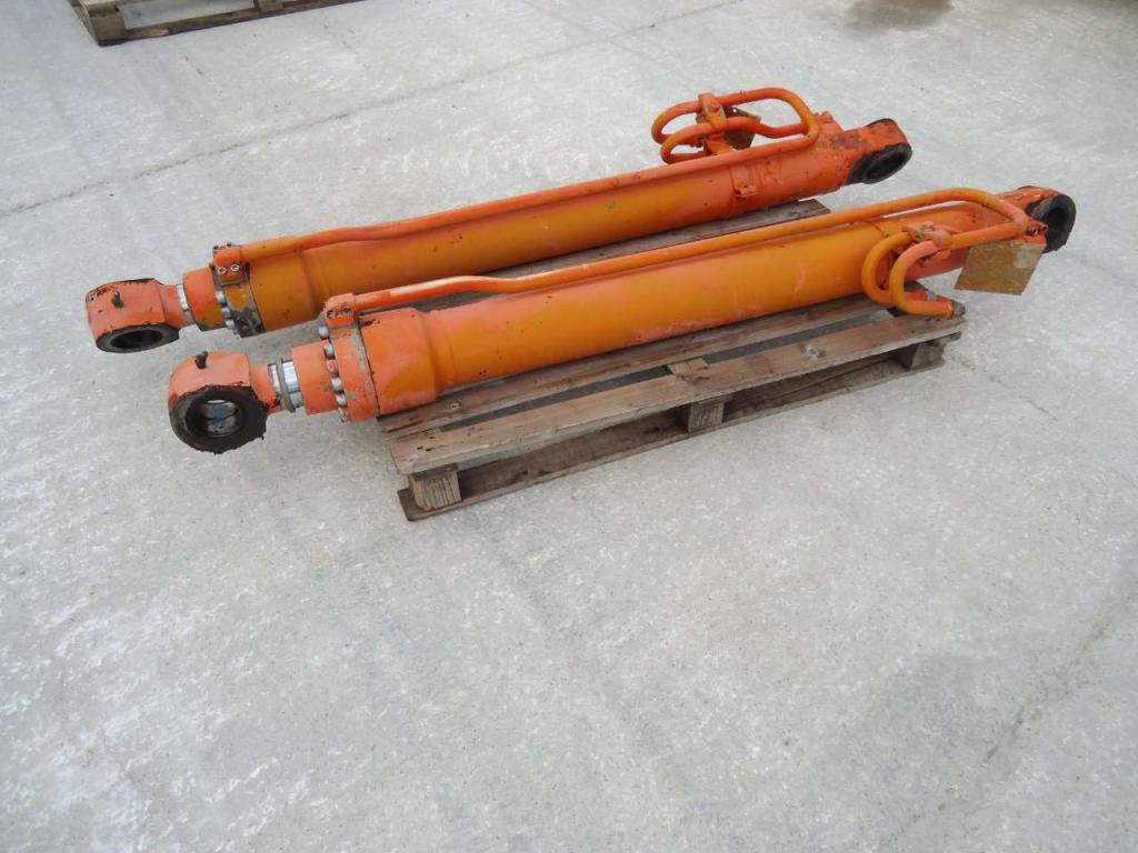 Lifting piston for Fiat Hitachi EX215 for sale in Rome by OLM 90 Srl