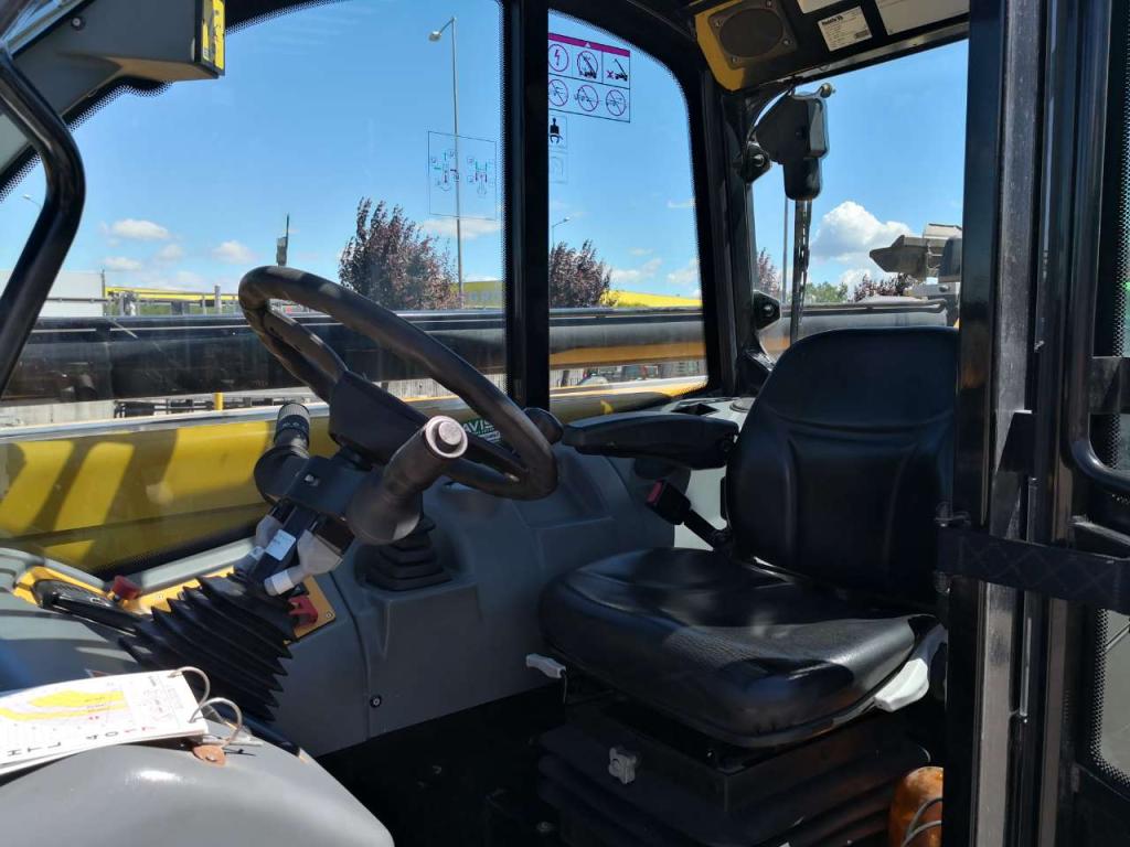 Haulotte HTL 4017 - Telescopic handler for sale in Varese by General ...