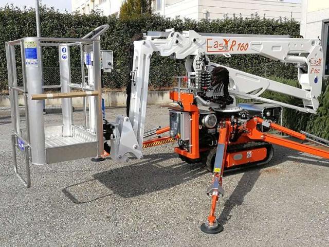 Easy Lift R160 - Trailer-mounted boom lift sold by Bini Gru Srl (Ad ...
