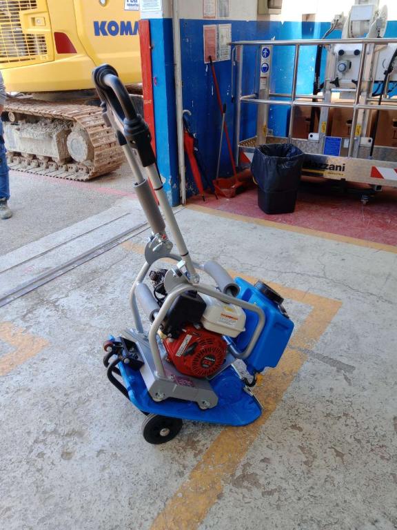 Weber mt CF 2-II Hd - Vibratory plate compactor for sale in Chieti by ...