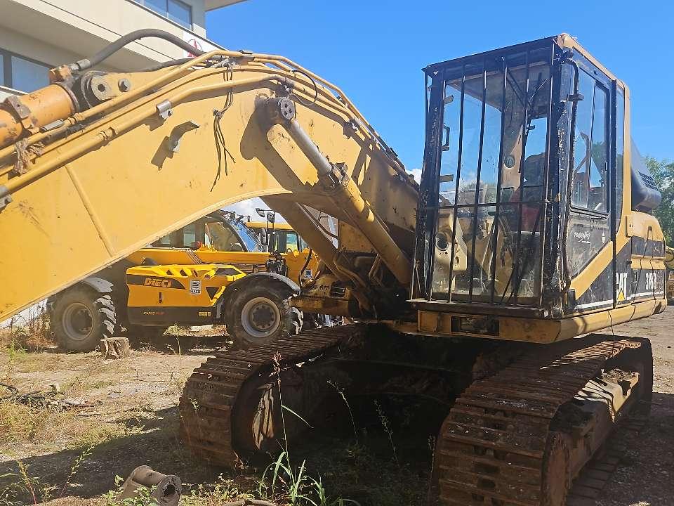 Caterpillar CAT 318B - Crawler excavator for sale in Rome by Off ...