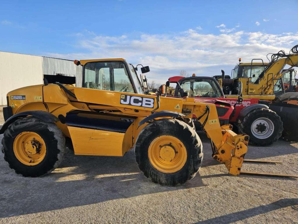 JCB 528-70 - Telescopic handler for sale in Rome by Omeco Spa