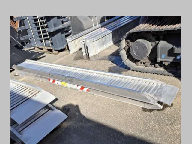 RAMPE DI CARICO D A3,5 m for sale in Florence by C.A. E P. Ghetti Spa