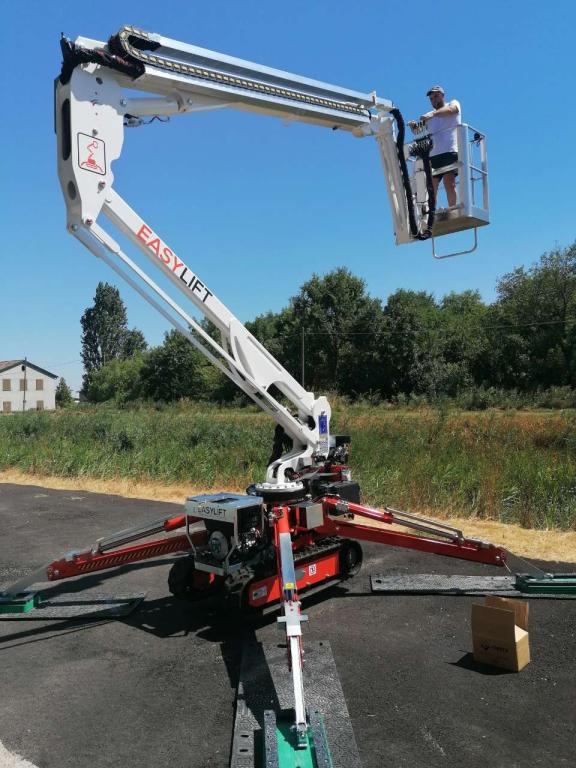 Easy Lift R180 - Trailer-mounted boom lift for sale in Bologna by Bini ...
