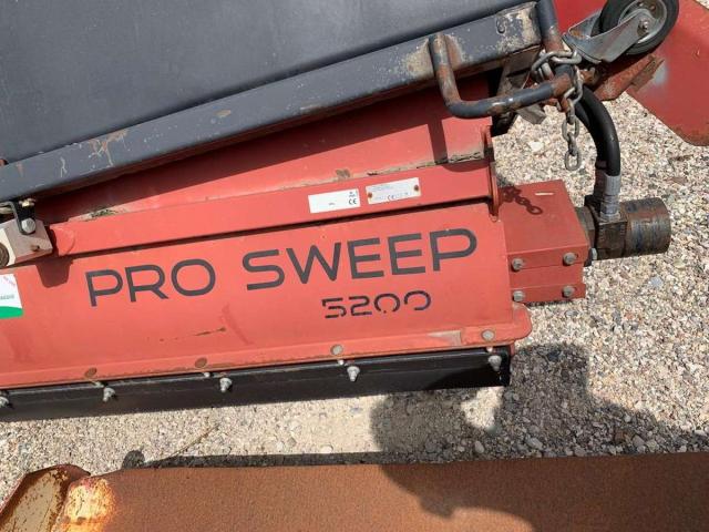 PRO SWEEP 5200 - Industrial sweeper for sale in Rome by Omeco Spa