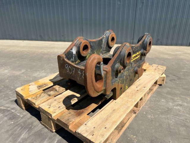 OilQuick OQ65 - M314F / M316F / M318F - Quick hitch for sale in Venlo ...