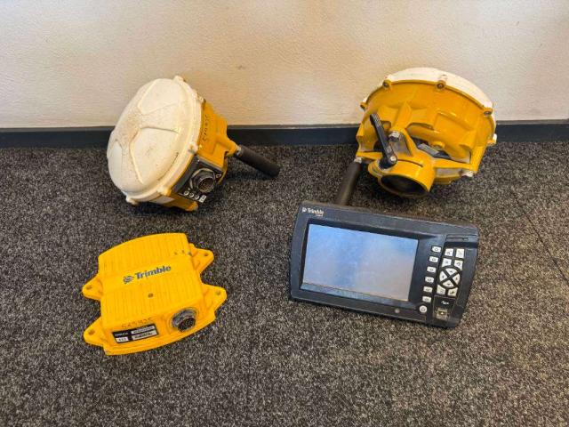 Trimble 3D GPS System CB460 - GPS tracking system for sale in Veldhoven ...