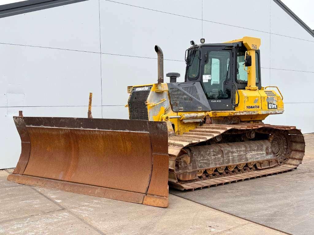komatsu d61 dozer width