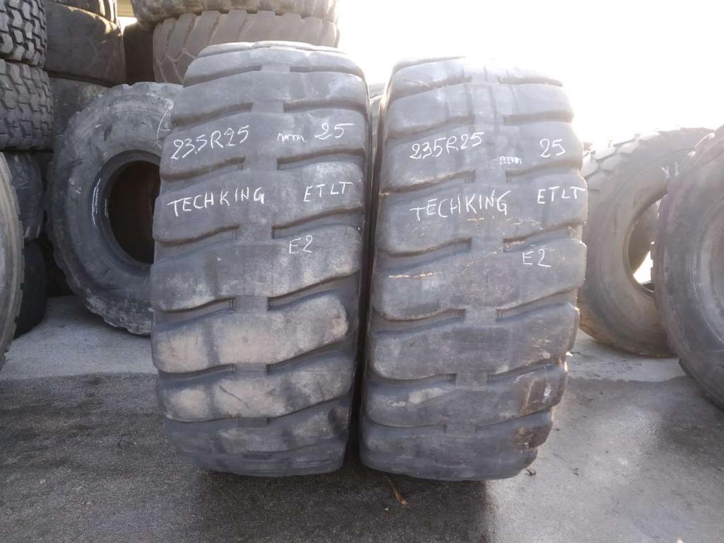 Techking ETLT - Tire for sale in Treviso by Piave Tyres Srl