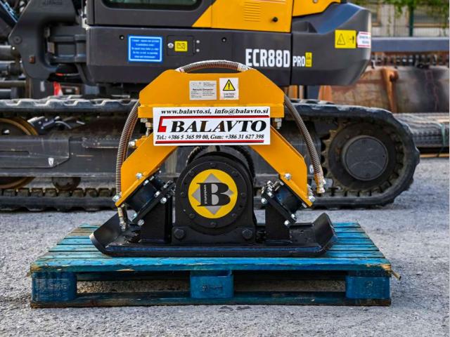 Vibro Bat 04 - Vibratory plate compactor for sale in Ajdovščina by Balavto