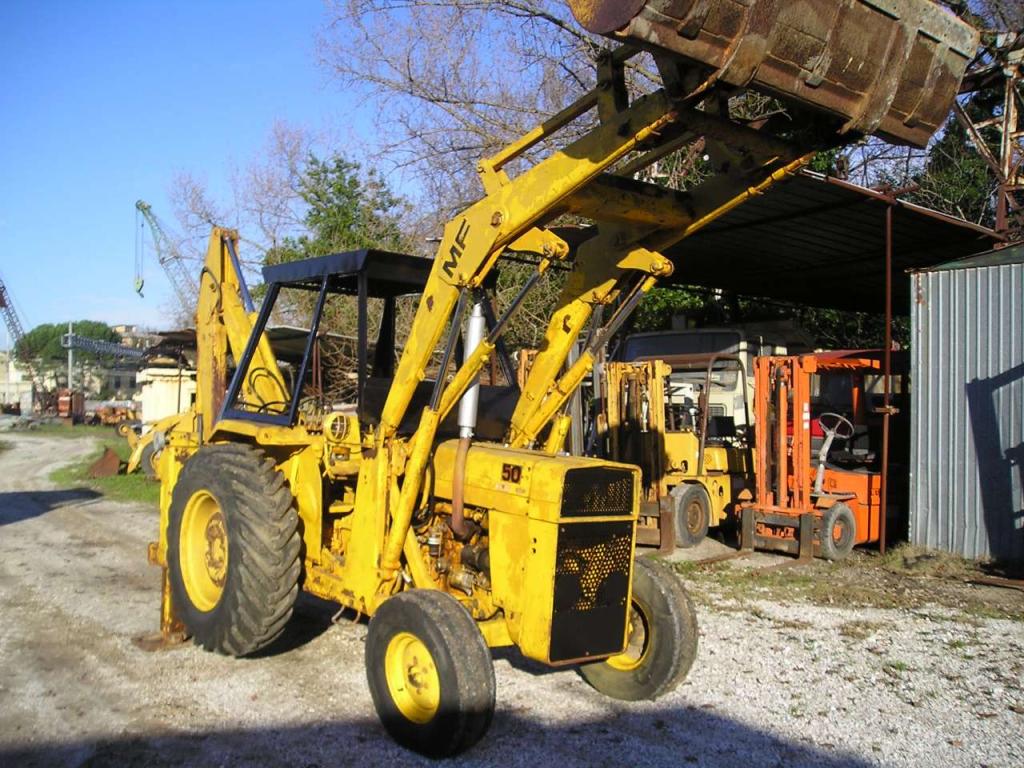 Massey Ferguson MF 50 - Rigid backhoe loader for sale in Pisa by ...