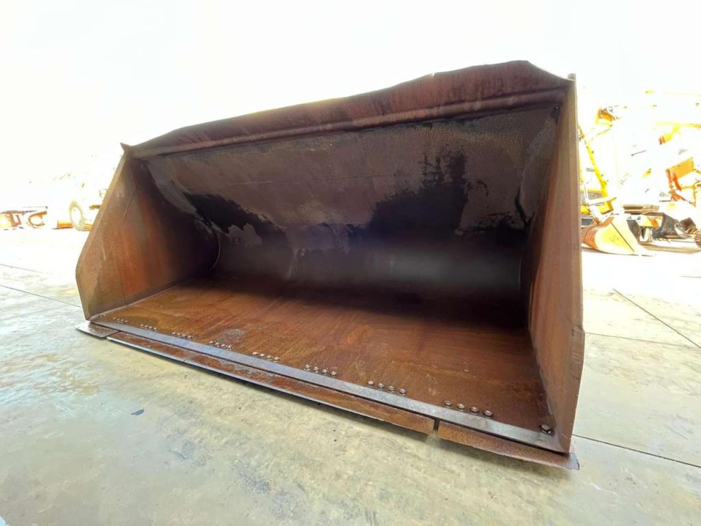 Caterpillar 990 Bucket - Loader bucket sold by Big Machinery (Ad code ...